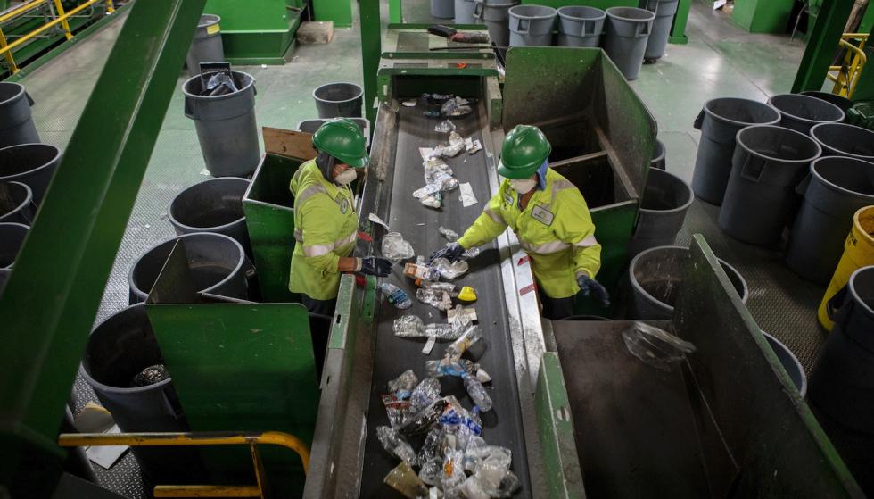 Legislation to Curb Plastic Trash Stall Before Session's End | Comstock ...