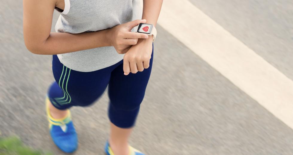 Apple, FitBit Will Join FDA Program Meant to Speed Health Tech ...