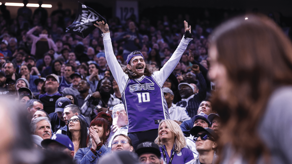 Battling for Bucks | Comstock's magazine