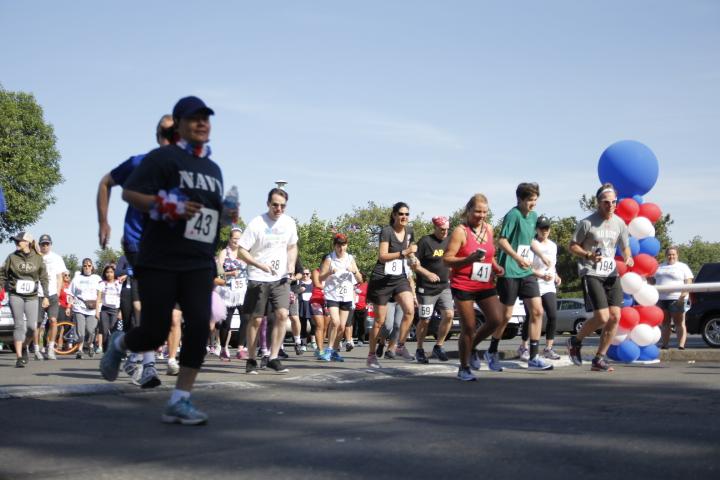 Women Veterans Red White & Blue Fun Run | Comstock's magazine